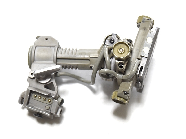 米軍実物 AN/PSQ-20B ナイトビジョンマウント ブラケット バッテリーパック バンド 陸軍 | ミリタリー琉球